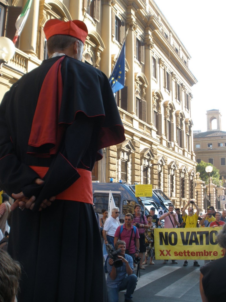 Il Vaticano paghi le tasse - Brogi.info